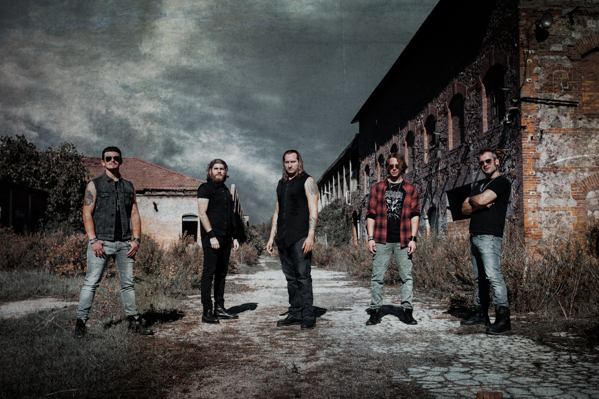 ATHROX - Fallen Apart - Radiocoop